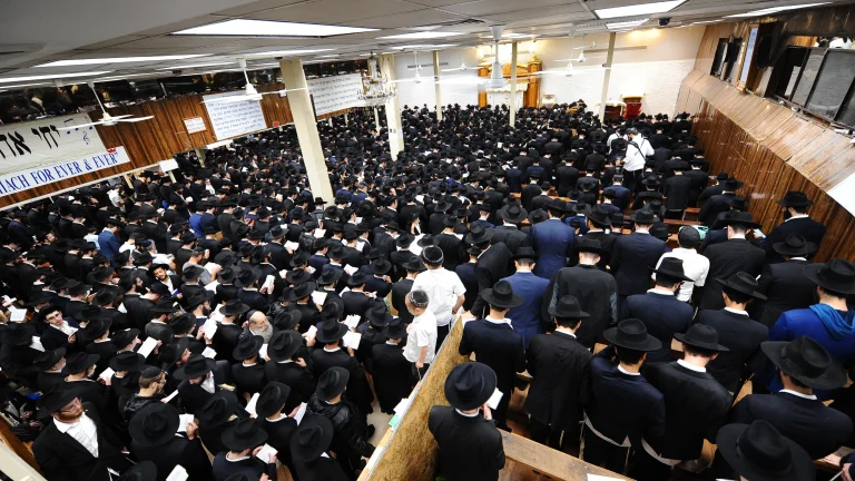 Arson, bomb scare shake US Chabad houses - Israel & Jewish News - JNS
