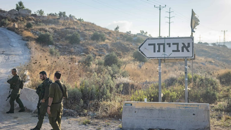 Israeli wounded in second rock-throwing attack with casualties in 24 ...
