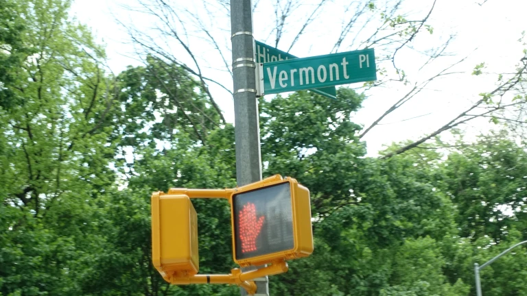 NYPD investigating new wave of antisemitic graffiti in Queens - Israel ...